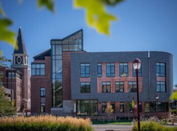 Internship postings decline for summer 2026 – The Denver Clarion